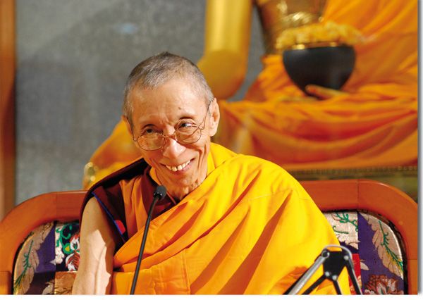Venerable Geshe Kelsang Gyatso Rinpoche 06 (Teaching)